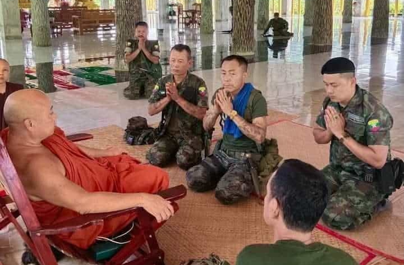 DKBA ဗိုလ်ဘိအဖွဲ့က ကော့ကရိတ်မြောက်ပိုင်းရှိ နေအိမ်များမှ ပစ္စည်းများ ...